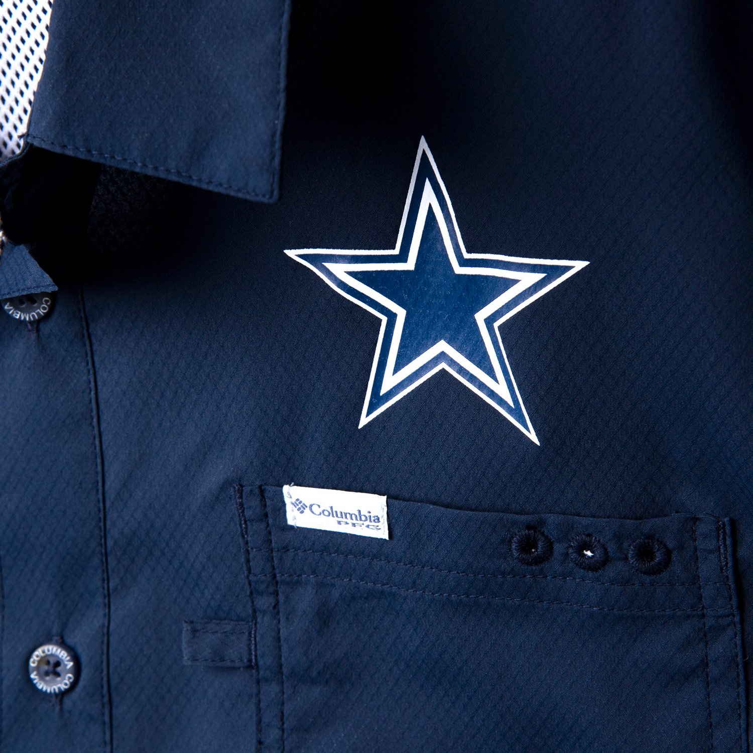 Columbia Sportswear Men's Dallas Cowboys Slack Tide Fish Flag Shirt ...