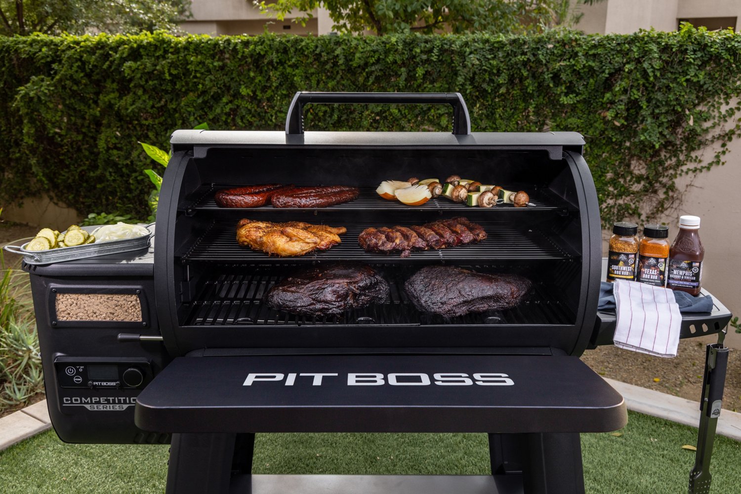 Pit Boss 1600 Competition Series Pellet Grill | Academy