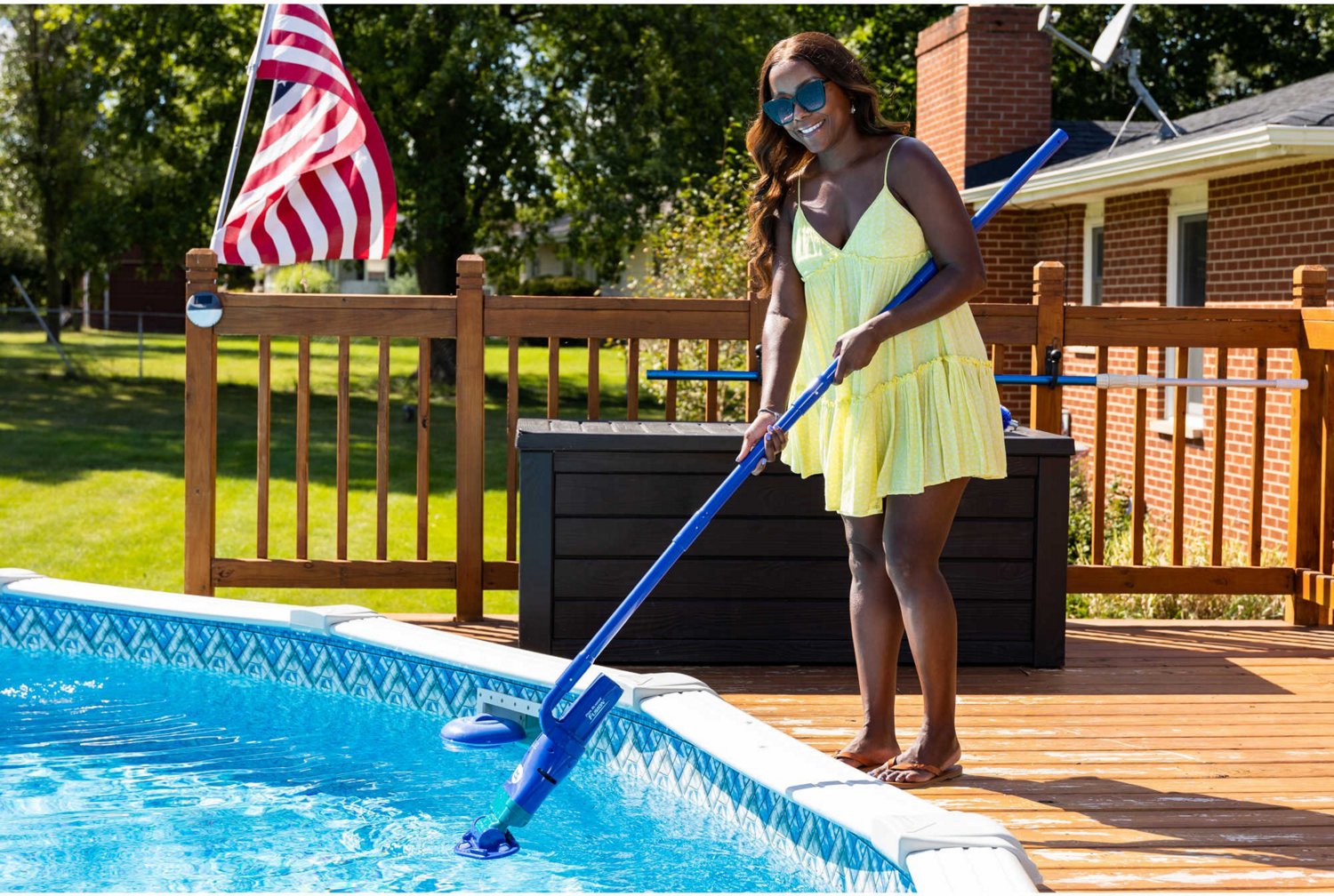 Blue Wave Pool Blaster Fusion PV-5 Hand-Held Lithium Cleaner | Academy