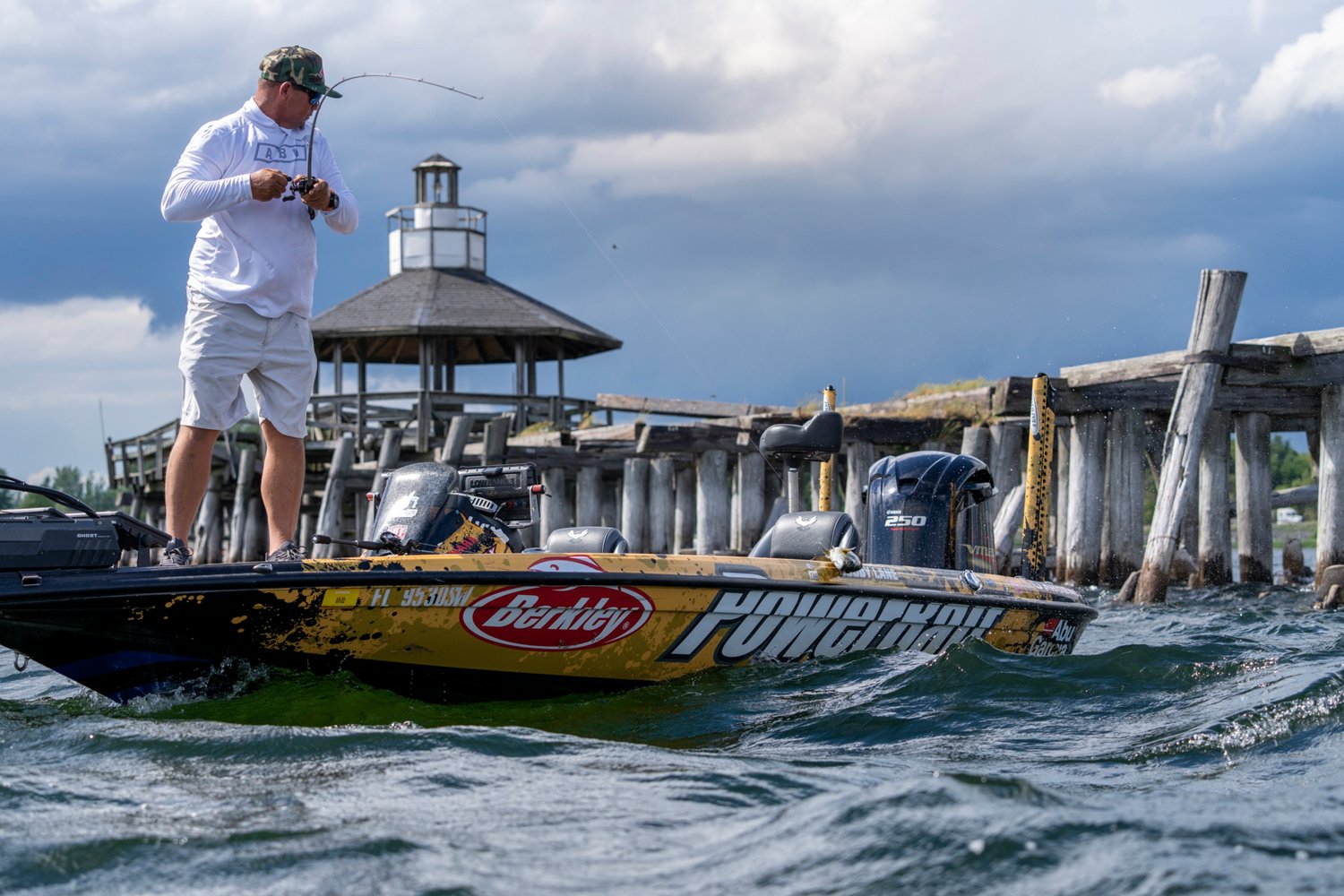 Abu Garcia Veritas Tournament Casting Rod | Academy