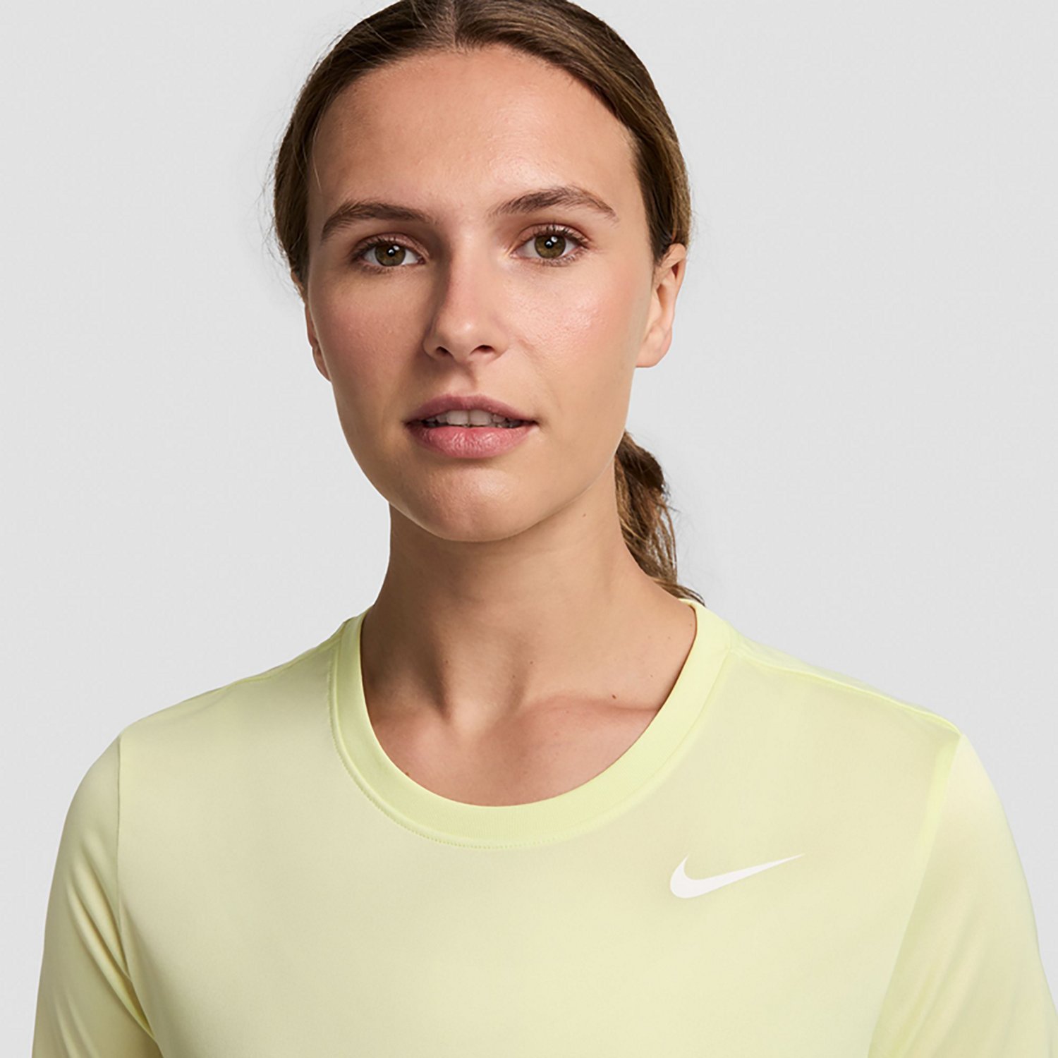 Nike Women's Dri-FIT Legend T-shirt | Academy
