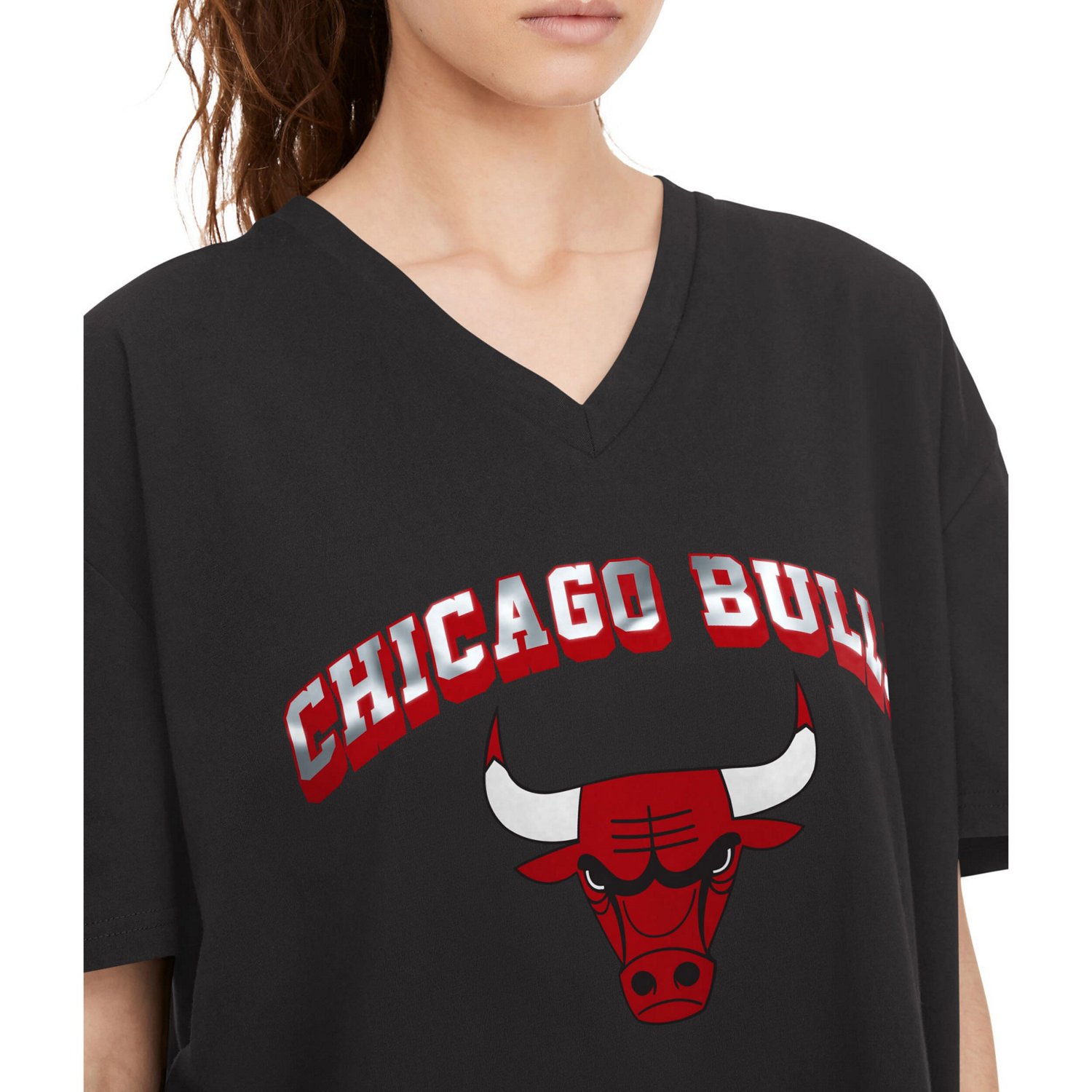 Tommy Jeans Chicago Bulls Ashley V-Neck T-Shirt | Academy