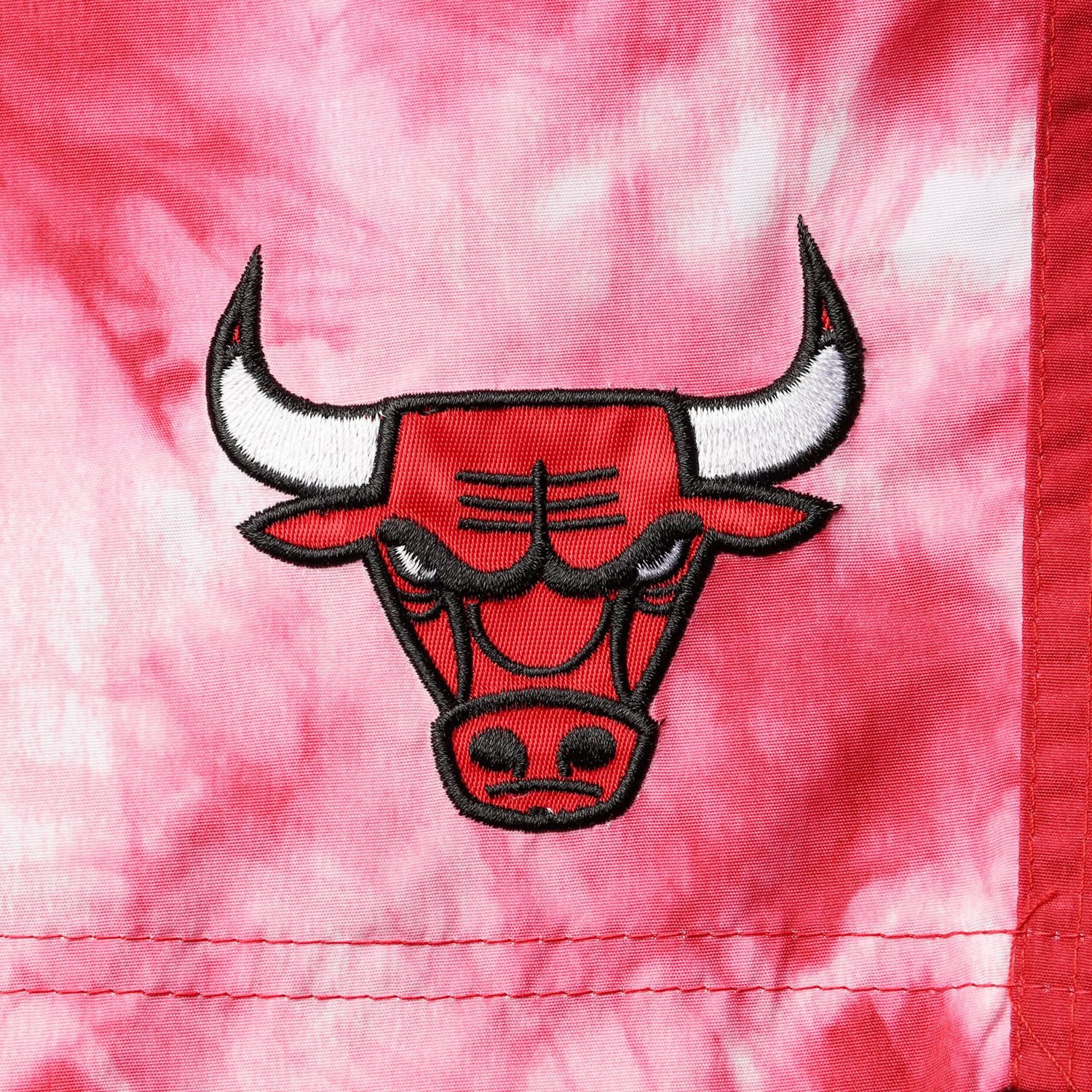 G-III Sports by Carl Banks Chicago Bulls Splash Volley Swim Shorts ...