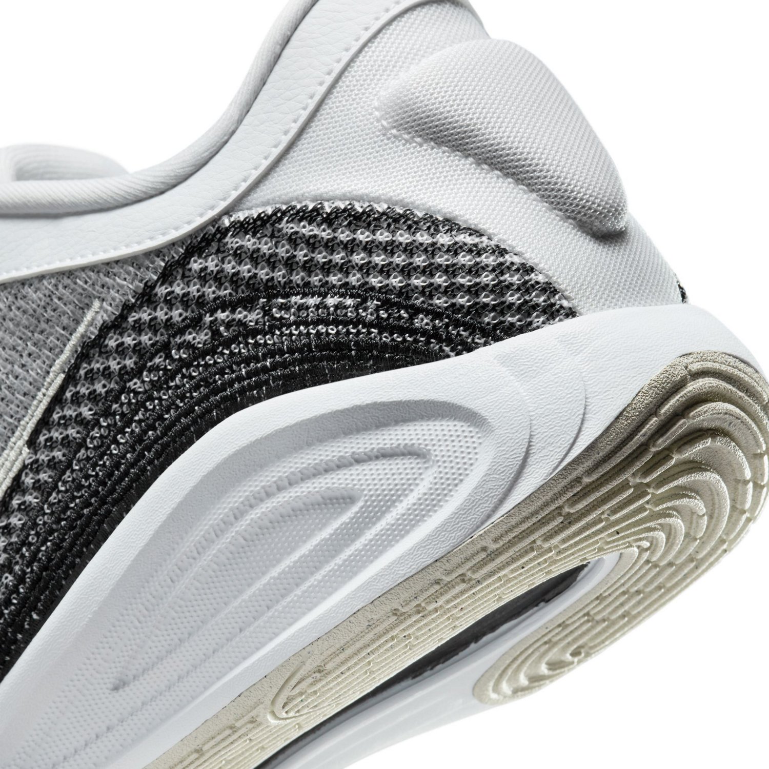 Nike Adults' GT Hustle Academy Basketball Shoes | Academy